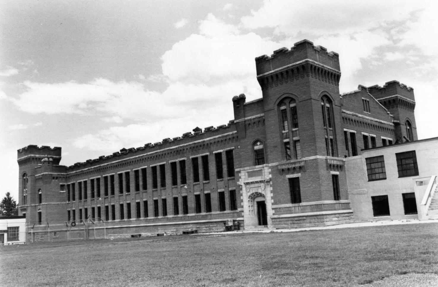 Haunted Montana: Montana Territorial Prison (Deer Lodge, Montana ...